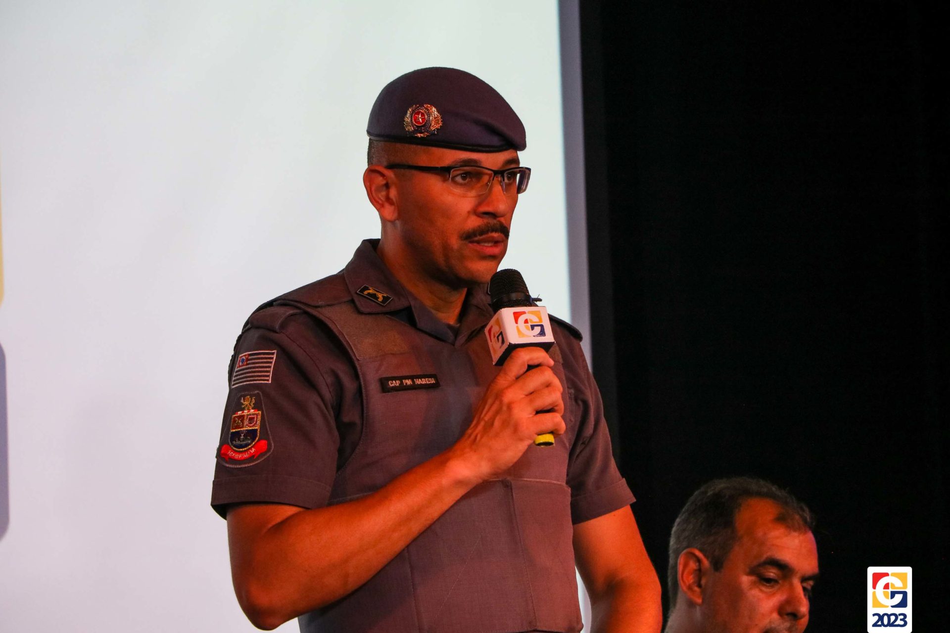 🔓 Carbonell é anfitrião de reunião do Conselho Comunitário de Segurança ...